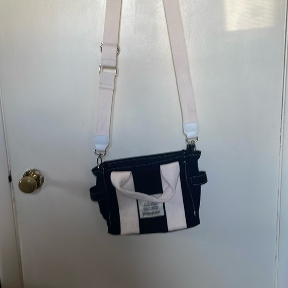 BDG | Bags | Bdg Urban Outfitters Small Zippered Tote Bag With ...